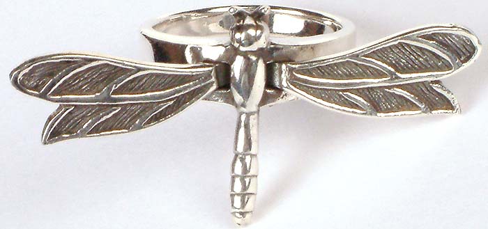 Dragonfly Ring with Moving Wings | Exotic India Art