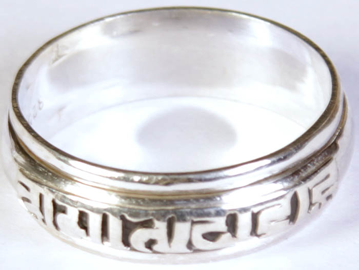 Om Mani Padme Hum Ring | Exotic India Art