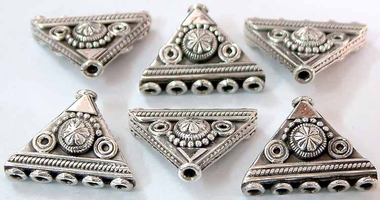 5 Hole 25 mm Triangle Ends | Exotic India Art