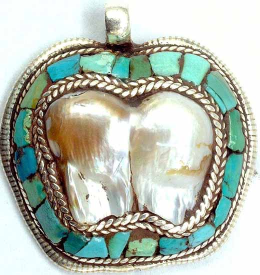 Shell Pendant with Turquoise | Exotic India Art