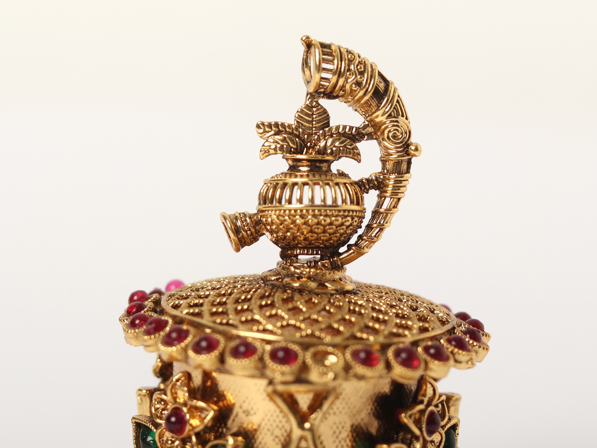 Lord Ganesha Design Sindoor Box with Multicolor Stone Work | Exotic ...