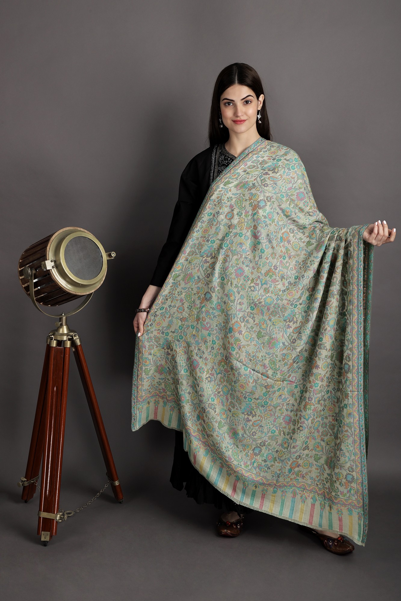 Kani Jamawar Shawl from Amritsar with Multicolor Floral Vines | Exotic ...