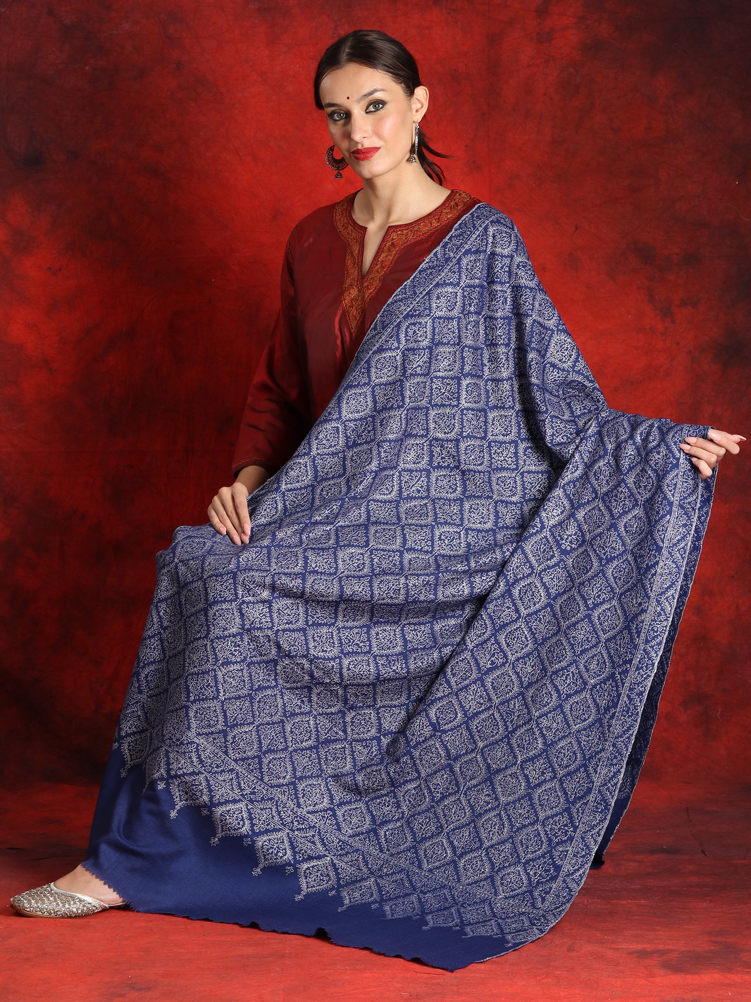 Pure Pashmina Sozni Royal-Blue Colored Heavy Embroidered Jamawar Shawl ...