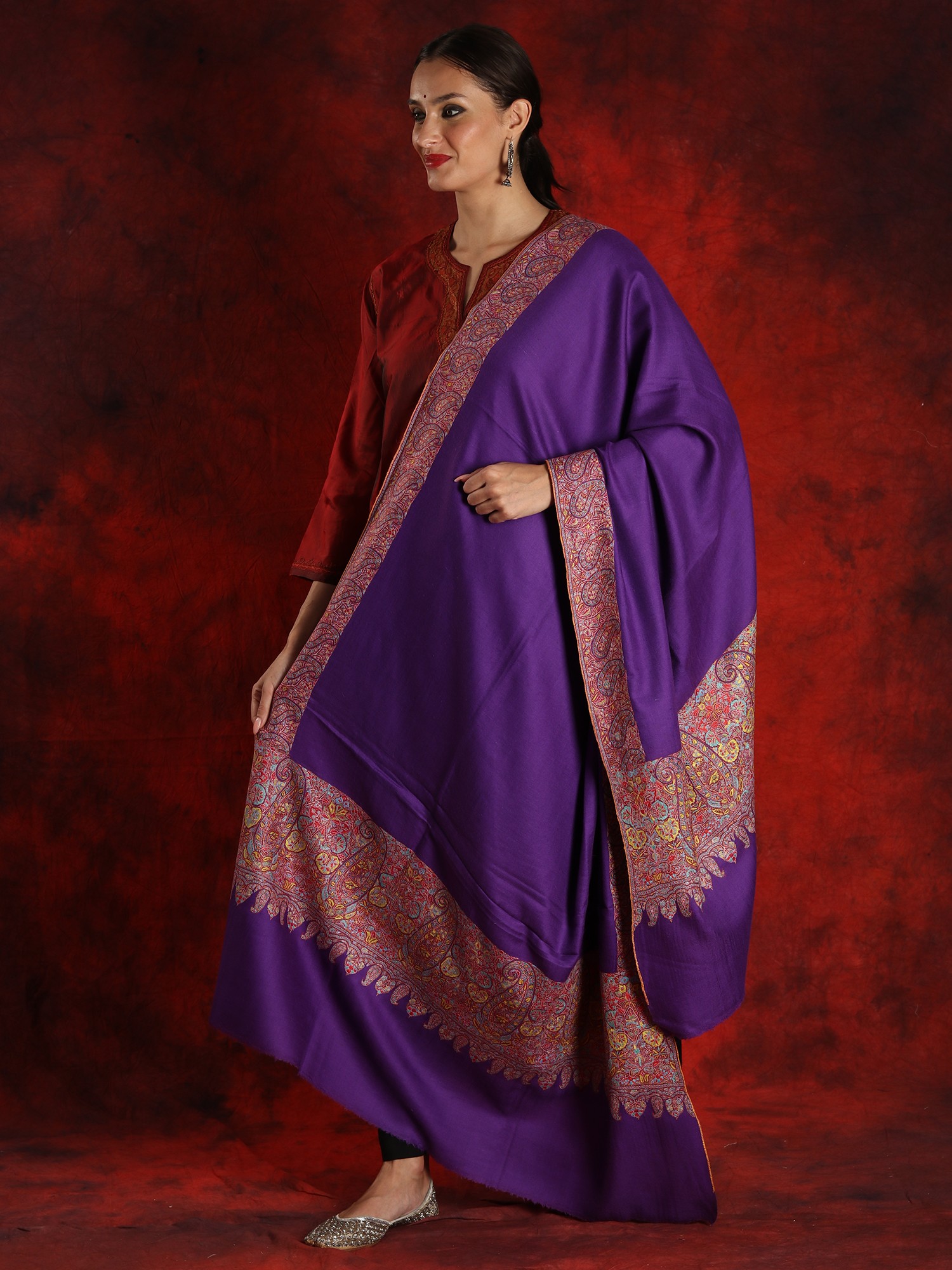 Pure Pashmina Purple Colored Sozni Papier Mache Embroidered Palledar ...
