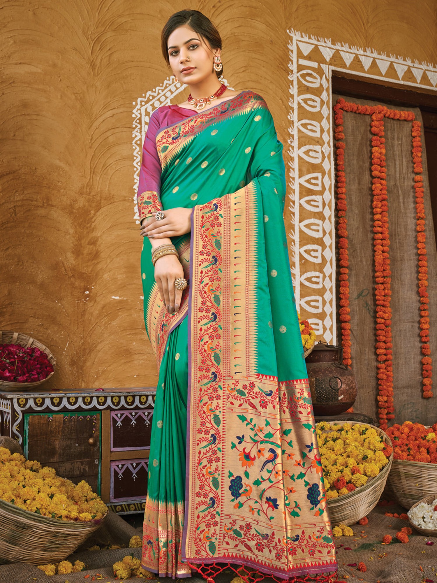 Paithani Silk Peacock-Floral Zari Work Silk Paithani Saree with Blouse ...