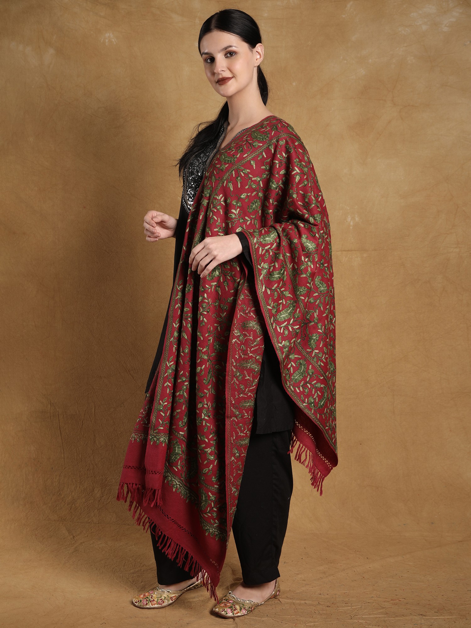 Jester-Red Kashmiri Pure Wool Stole with Paisley Vine Hand Aari ...