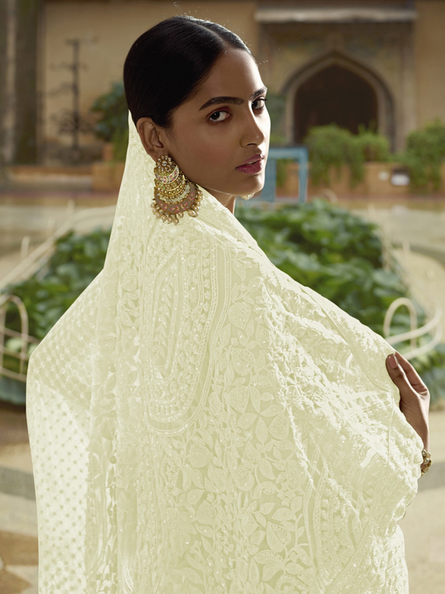 Soft Net Jaal Sequin Pattern Saree With Heavy Thread & Moti Work ...