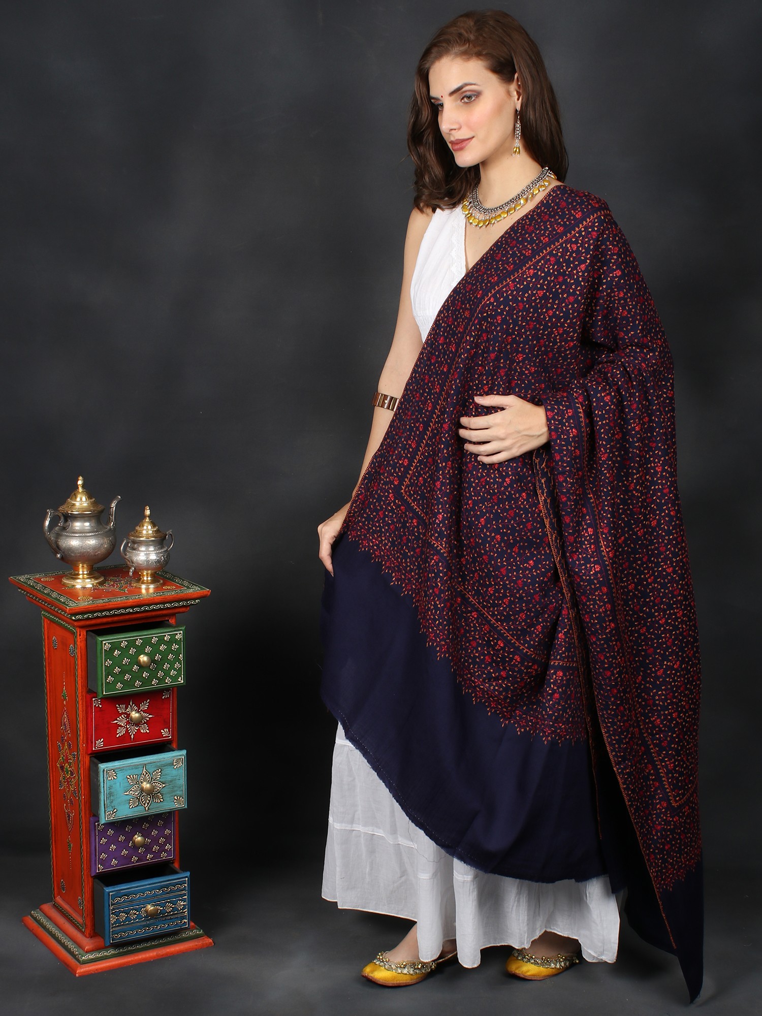 Sozni Shawl With All-Over Hand-Embroidered Floral Jaal Pattern | Exotic ...