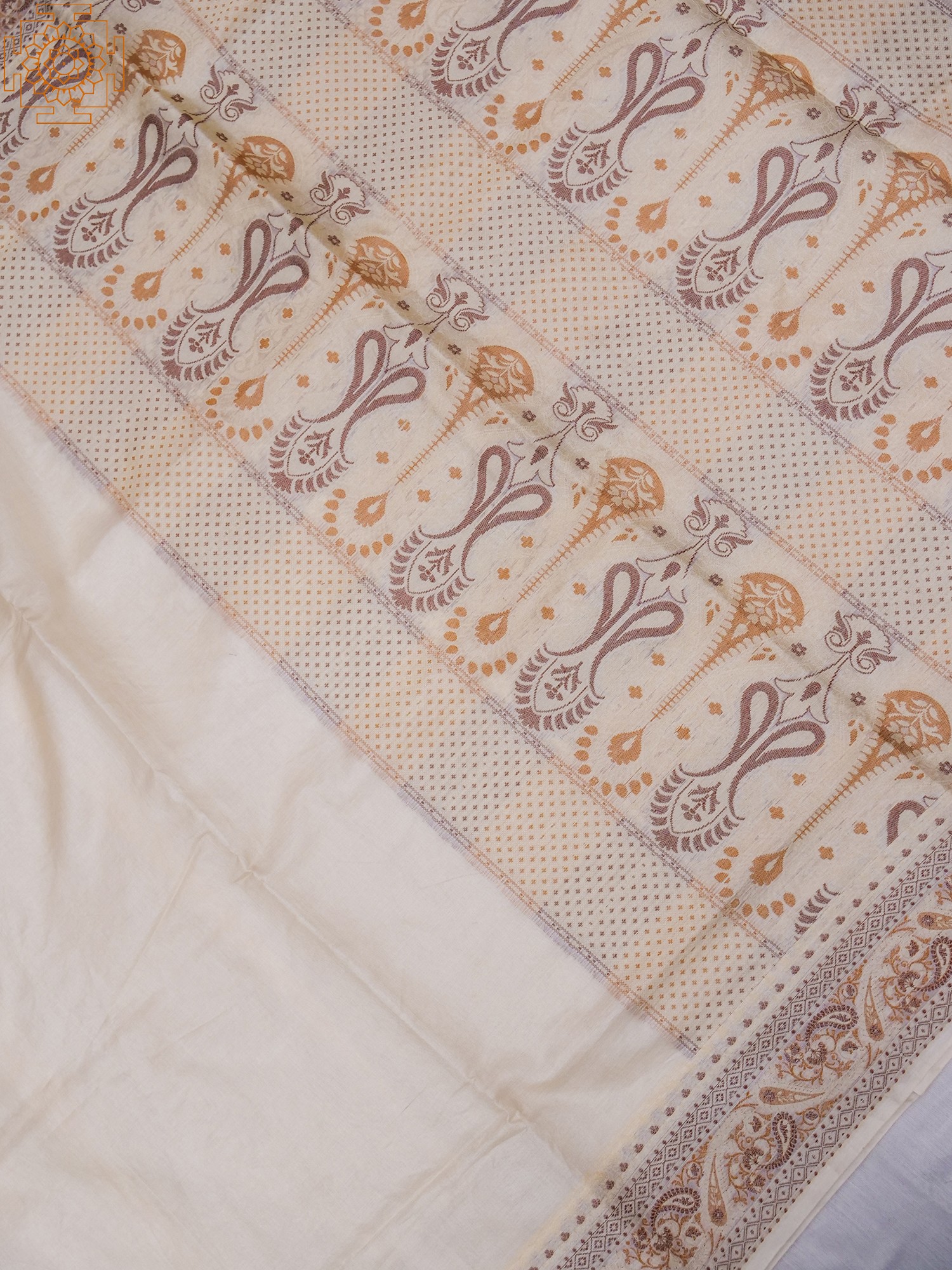 Snow-White Pure Tassar Silk Plain Banarasi Saree with Mango Bail ...