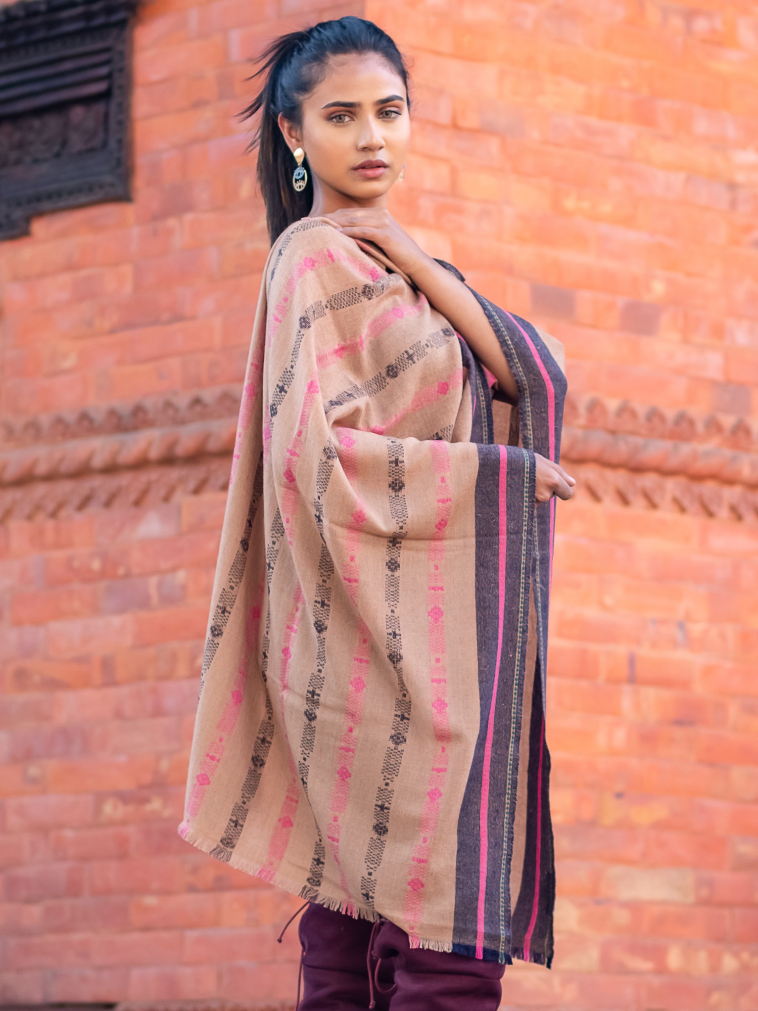 Cuban-Sand Dhaka Pattern Pure Pashmina Cashmere Stole from Nepal ...