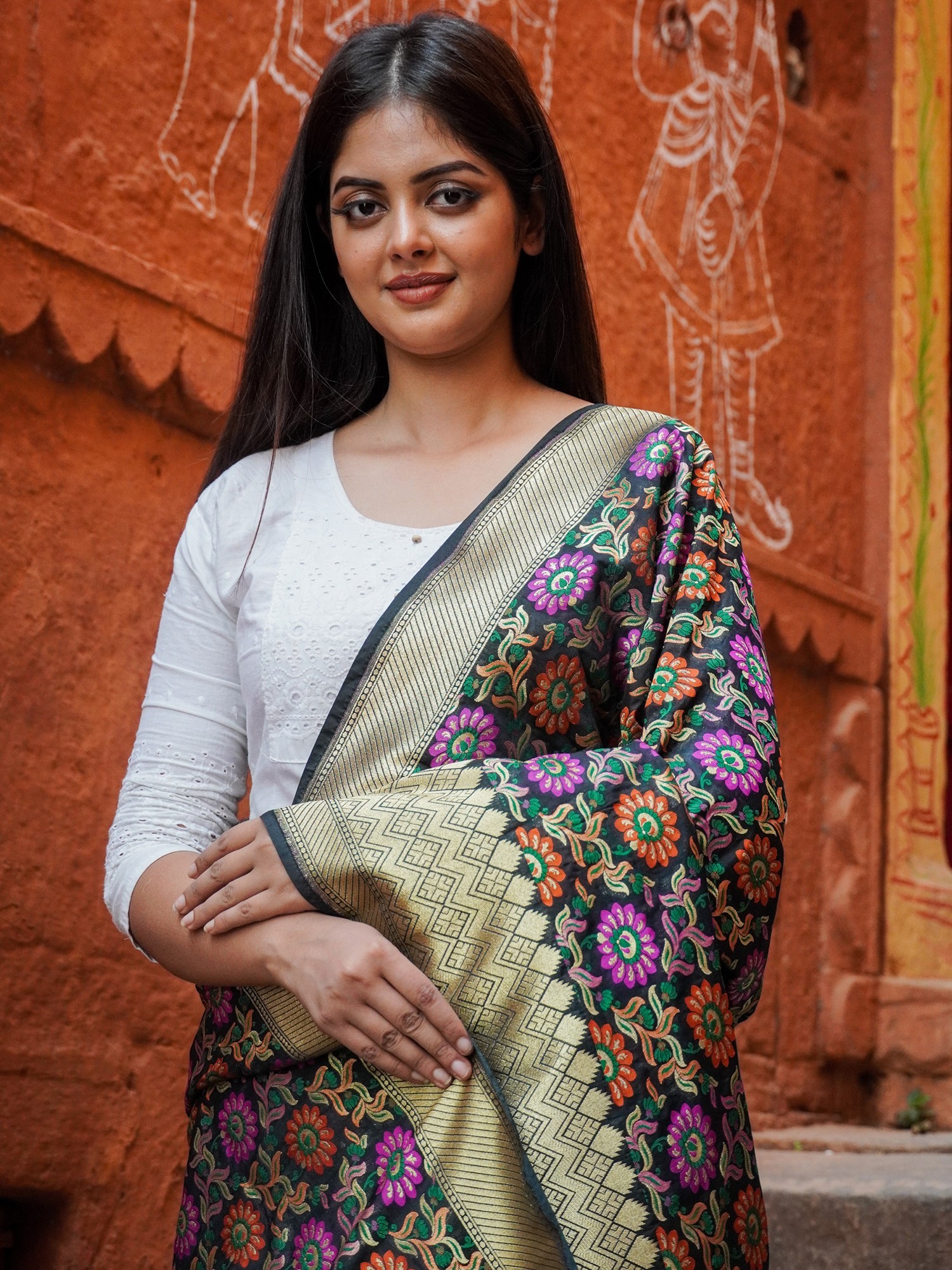 Bristol-Black Meena Gerbera Daisy Flower Motif Banarasi Dupatta And ...