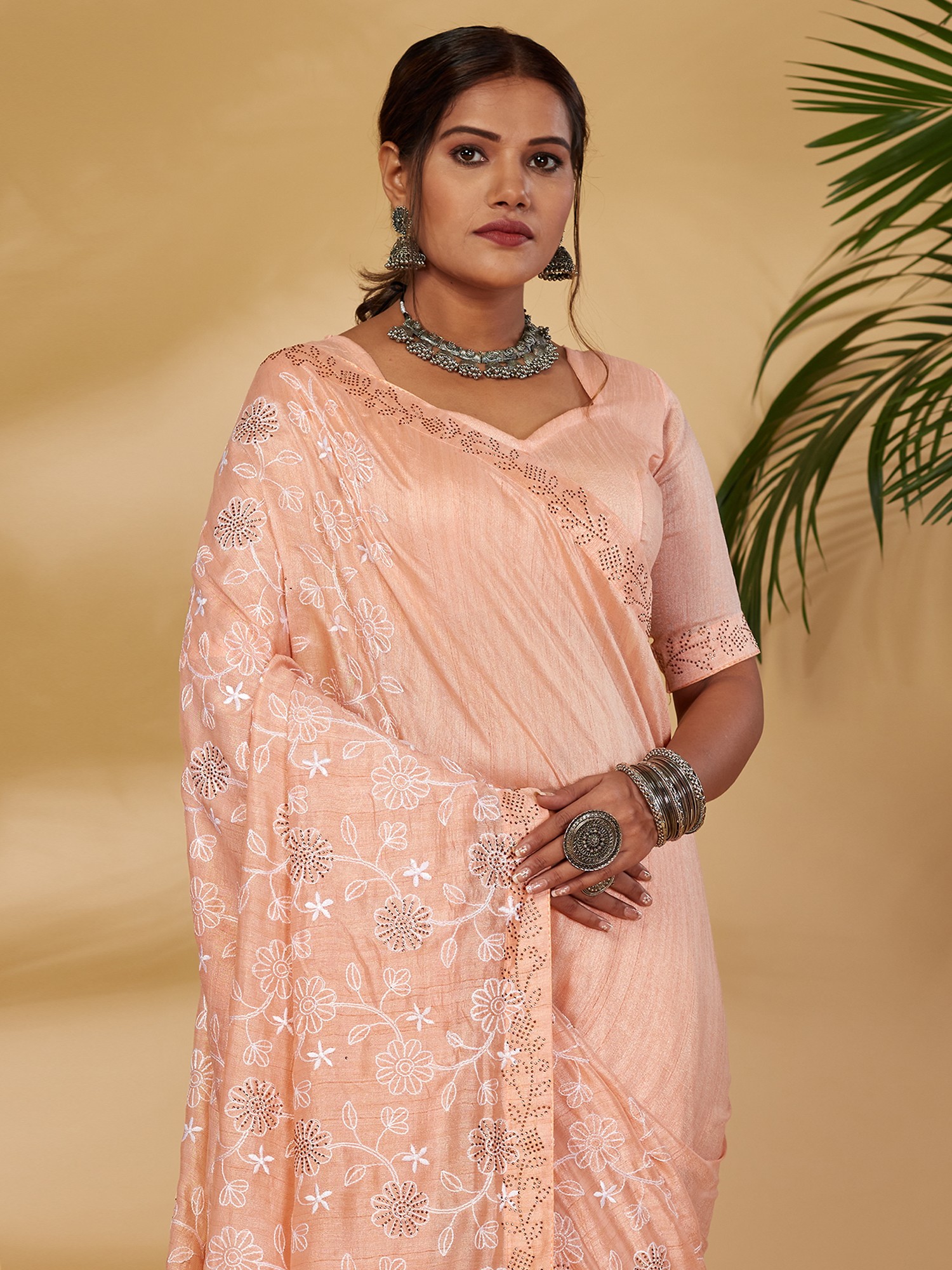 Cotton Viscose Saree With Blouse And All-Over Phool Bail Thread ...