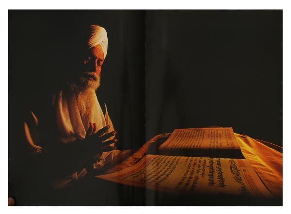 Sri Guru Granth Sahib (A Universal Scripture for Mankind 400 Years ...